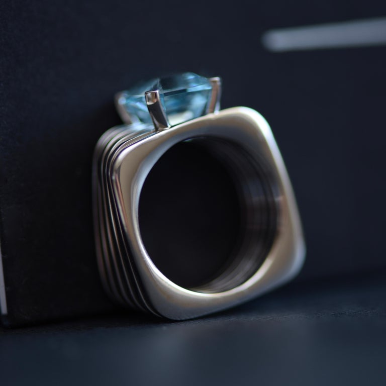 3, 5 Carat Natural Aquamarine 18 Karat White Gold Kinetics Collection ...