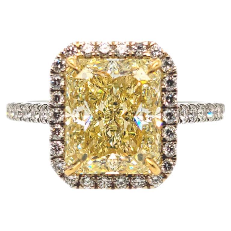 3.5 Light Yellow Radiant VS2 GIA Ring For Sale at 1stDibs