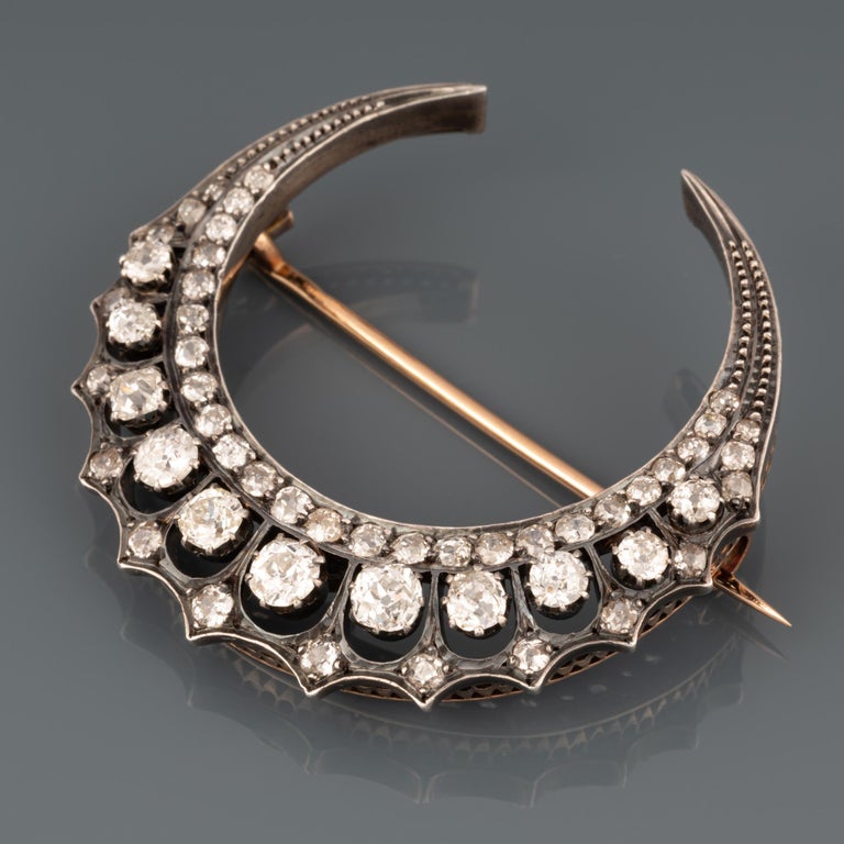 3.50 Carats Diamonds Antique Crescent For Sale at 1stDibs