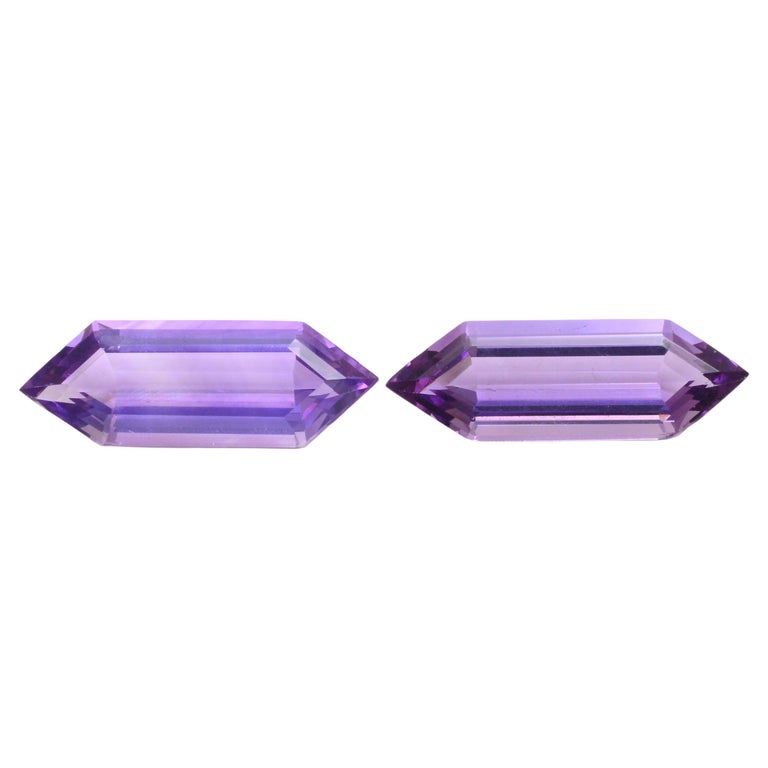 35.75 Carat Natural Fancy-Cut Pair of Amethysts For Sale at 1stDibs