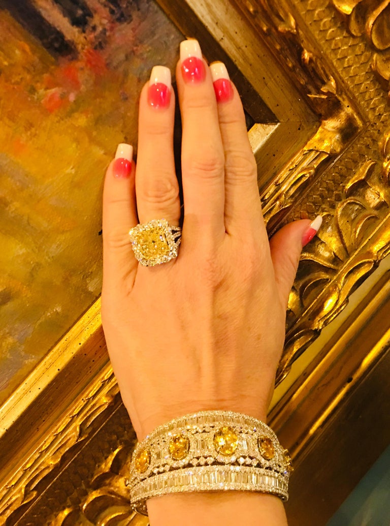 37 Carat Diamond and Yellow Topaz 18 Karat Hinged Bangle Bracelet at ...
