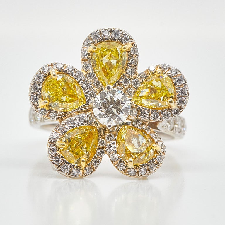 3.80 Yellow Diamond 18k Gold Flower Cocktail Ring For Sale at 1stDibs