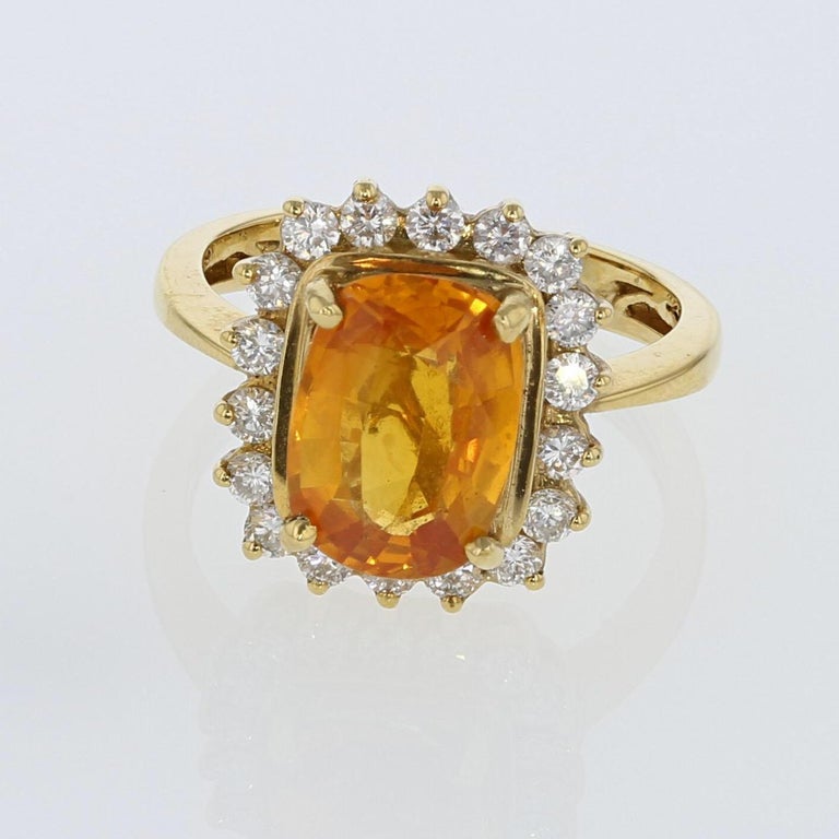3.93ct Natural Ceylon Orange Sapphire 18K Yellow Gold Ring For Sale at 1stDibs