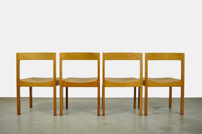 4 oak chairs and matching extendable table by Gerard Geytenbeek For ...