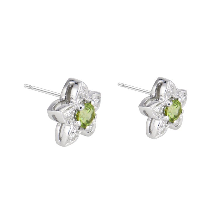 .40 Carat Peridot Diamond White Gold Star Shaped Stud Earrings at 1stDibs