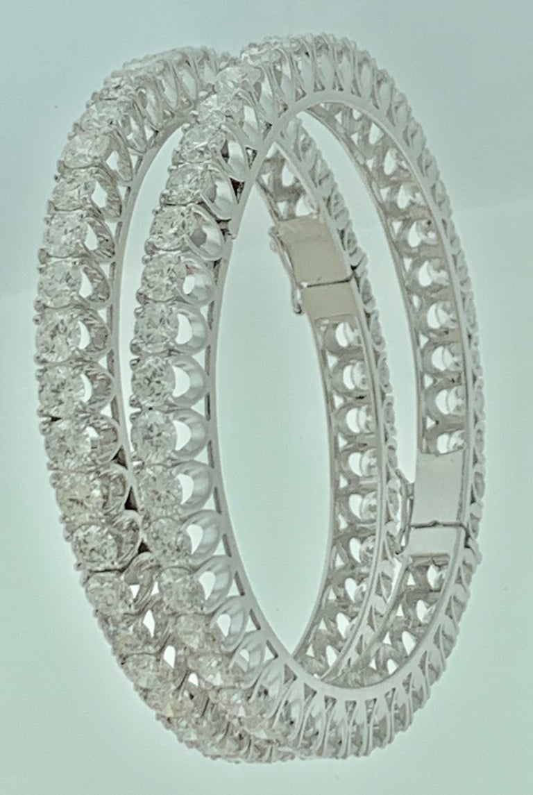 40 Pointer Each, 36 Ct Single line Eternity 18 Kt Gold and Diamond ...