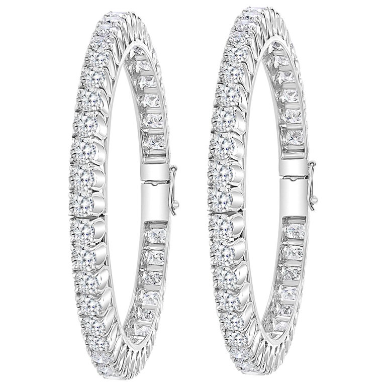 40 Pointer Each, 36 Ct Single line Eternity 18 Kt Gold and Diamond ...