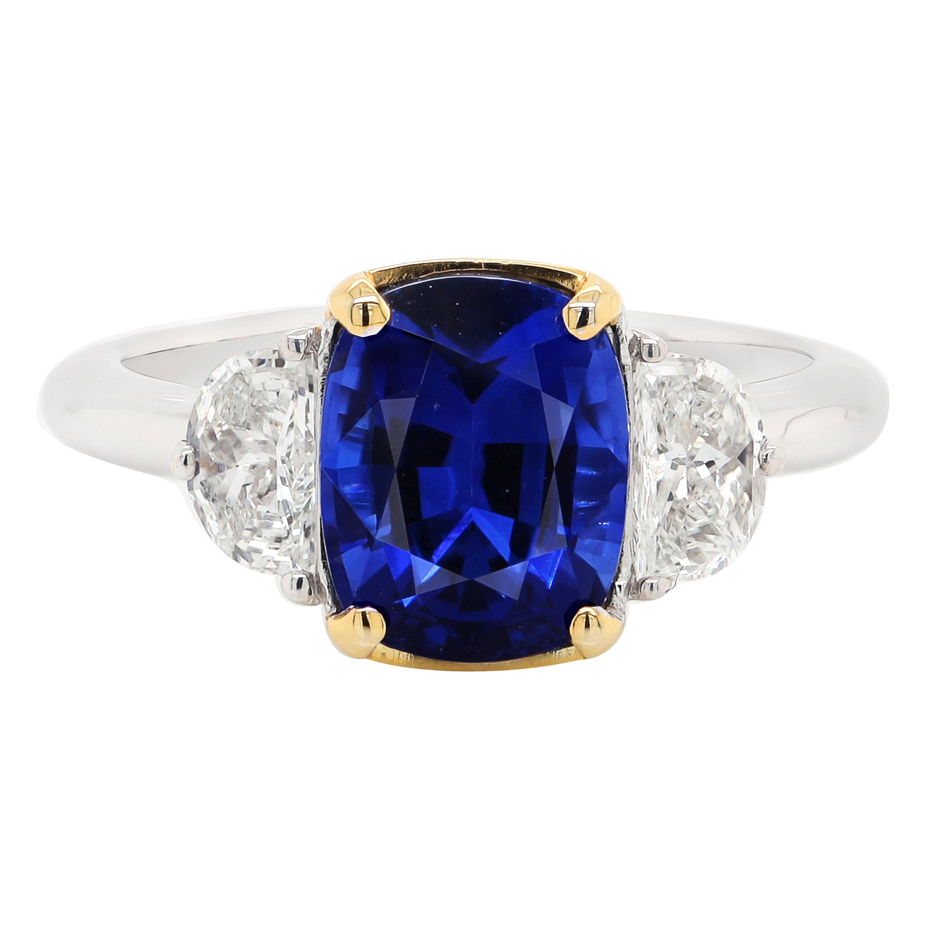 3-Stone Blue Sapphire Ring with White Bullet Diamonds For Sale at 1stDibs