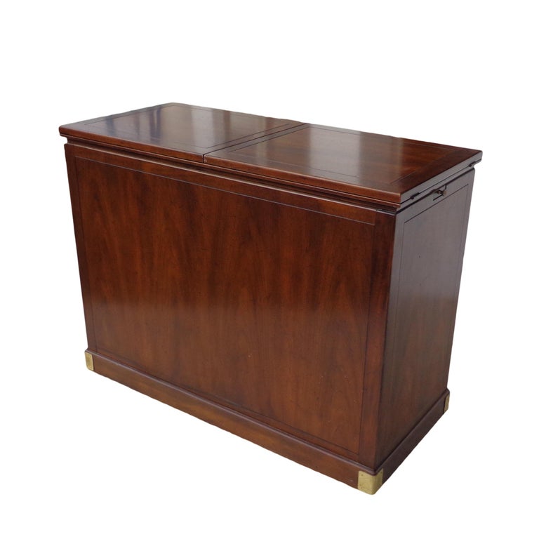 Henredon Chin Hua Server Buffet For Sale at 1stDibs