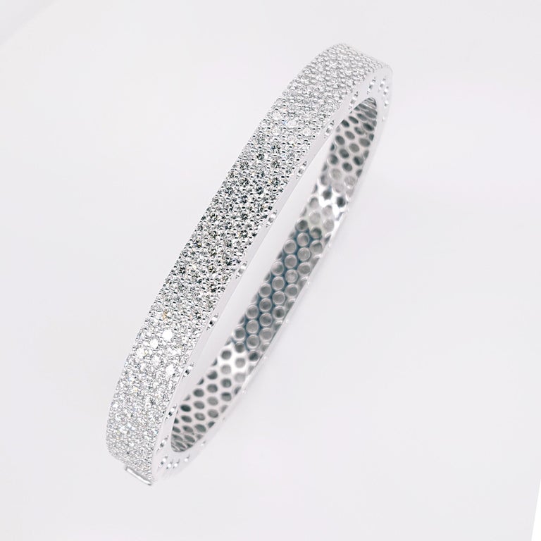 4.16 Carat Diamonds 18k White Gold Pavé Diamond Bangle, by Novel ...