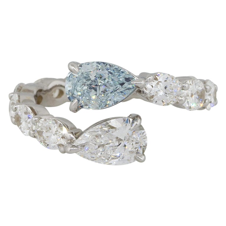 4.24 Carat GIA Fancy Blue Diamond Overpass Ring 18 Karat For Sale at ...