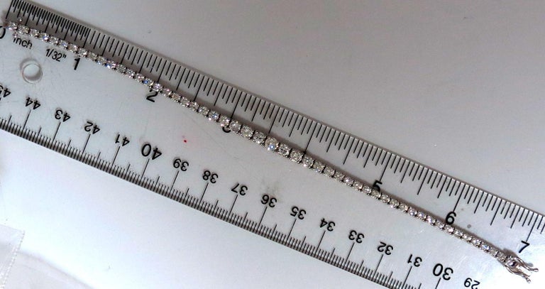 4.26 Carat Natural Diamonds Graduated Tennis Bracelet 18 Karat F/G VS ...