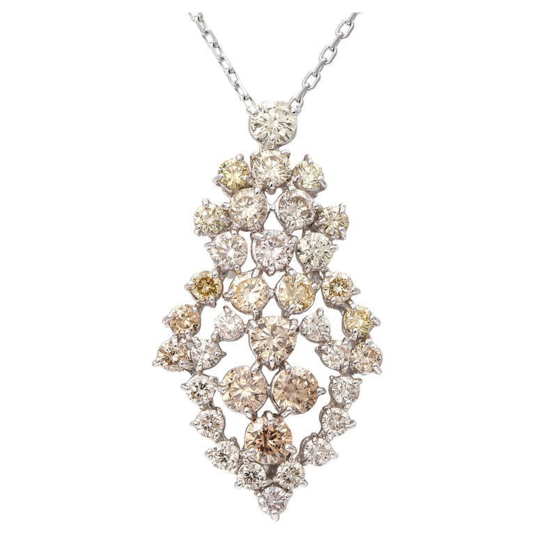 4.30 Ct Natural Mix Color Diamonds Cluster Pendant For Sale at 1stDibs