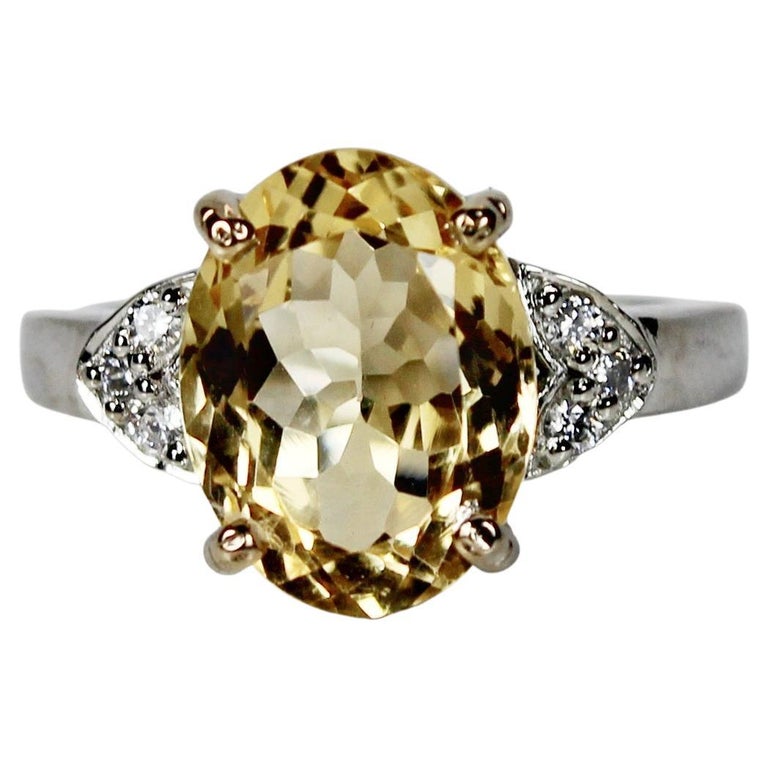 4.45 Carat Oval Cut Citrine Gemstone Ring For Sale at 1stDibs