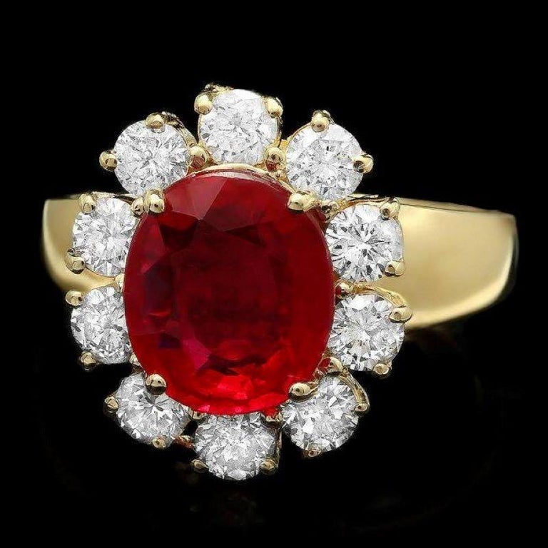 4.60 Carats Natural Red Ruby and Diamond 14k Solid Yellow Gold Ring For Sale at 1stDibs