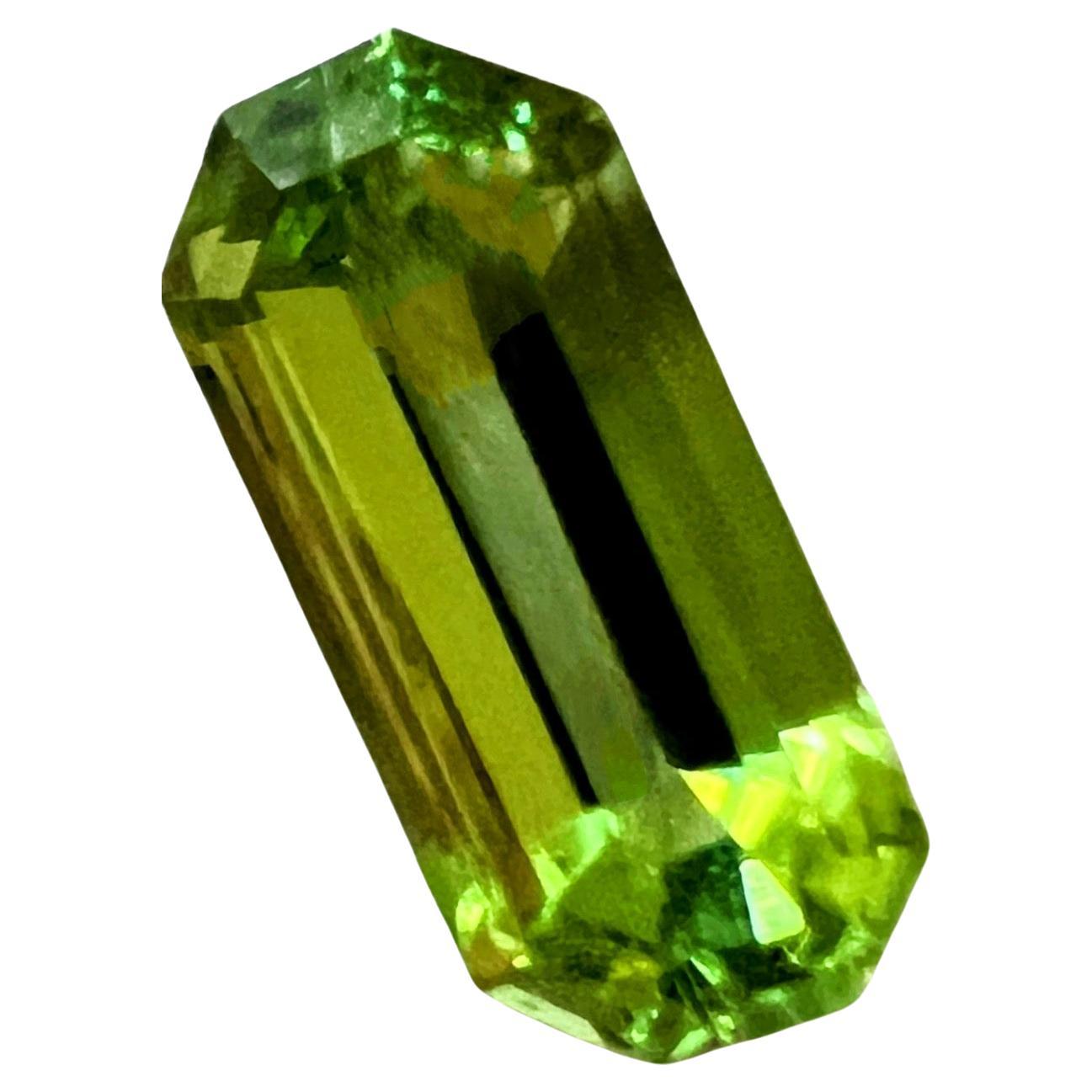4.62ct Baguette Cut Mint Green Tourmaline For Sale at 1stDibs