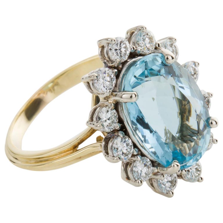 5.00 Carat Oval Cut Aquamarine and Diamond Cocktail Ring For Sale at ...