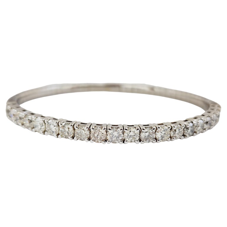 5.05 Carat Flexible Bangle 14 Karat White Gold For Sale at 1stDibs