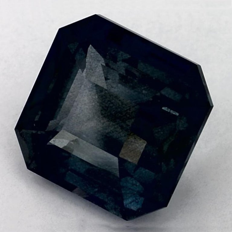 5.05cts Blue Sapphire Octagon Loose Gemstone For Sale at 1stDibs