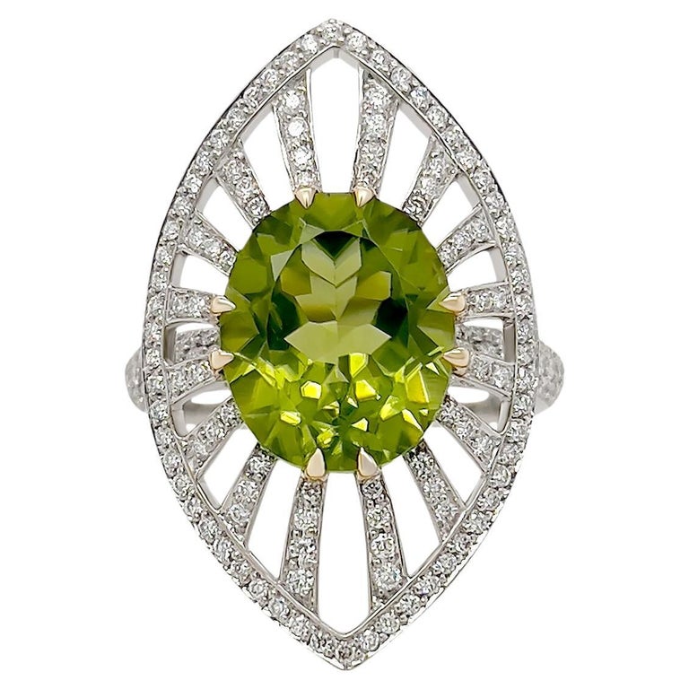 5.15ct Peridot and Diamond Ring in 18K White Gold For Sale at 1stDibs