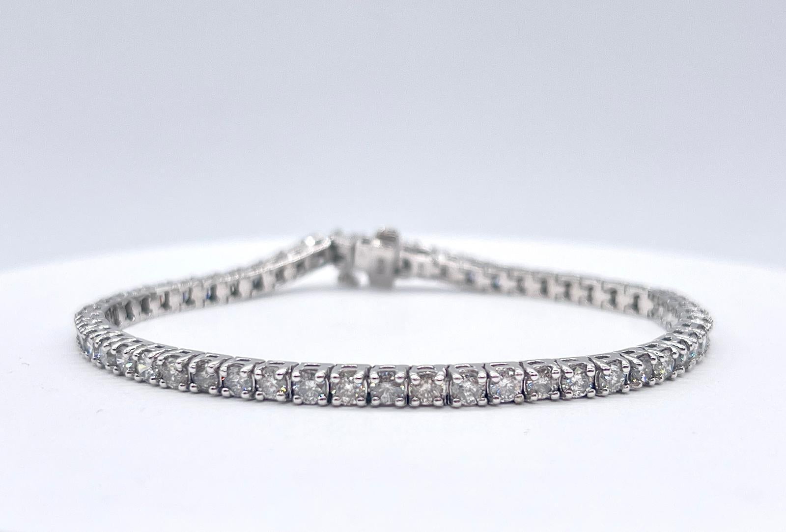 5.25 Carat Diamond Tennis Bracelet in 14K White Gold 7" For Sale at 1stDibs
