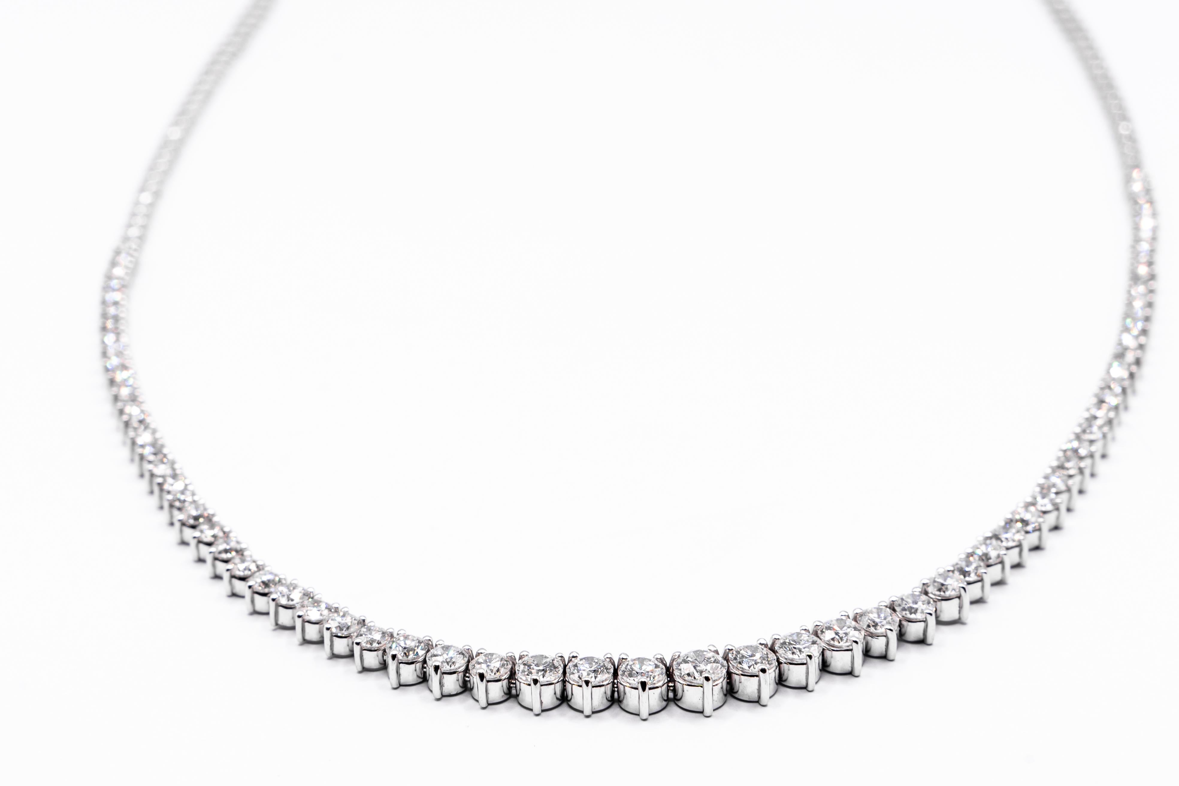 5.49 Carat VS G White Gold Tennis Graded Necklace For Sale at 1stDibs