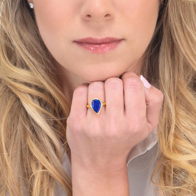 5.54 Carat Pear Shaped Sapphire Ring For Sale at 1stDibs