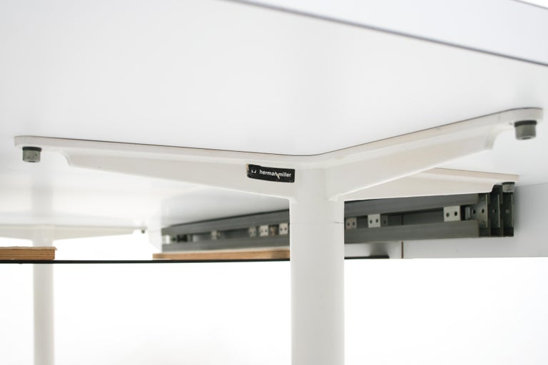 5559 Extendable Pedestal Dining Table by George Nelson for Herman Miller at 1stDibs