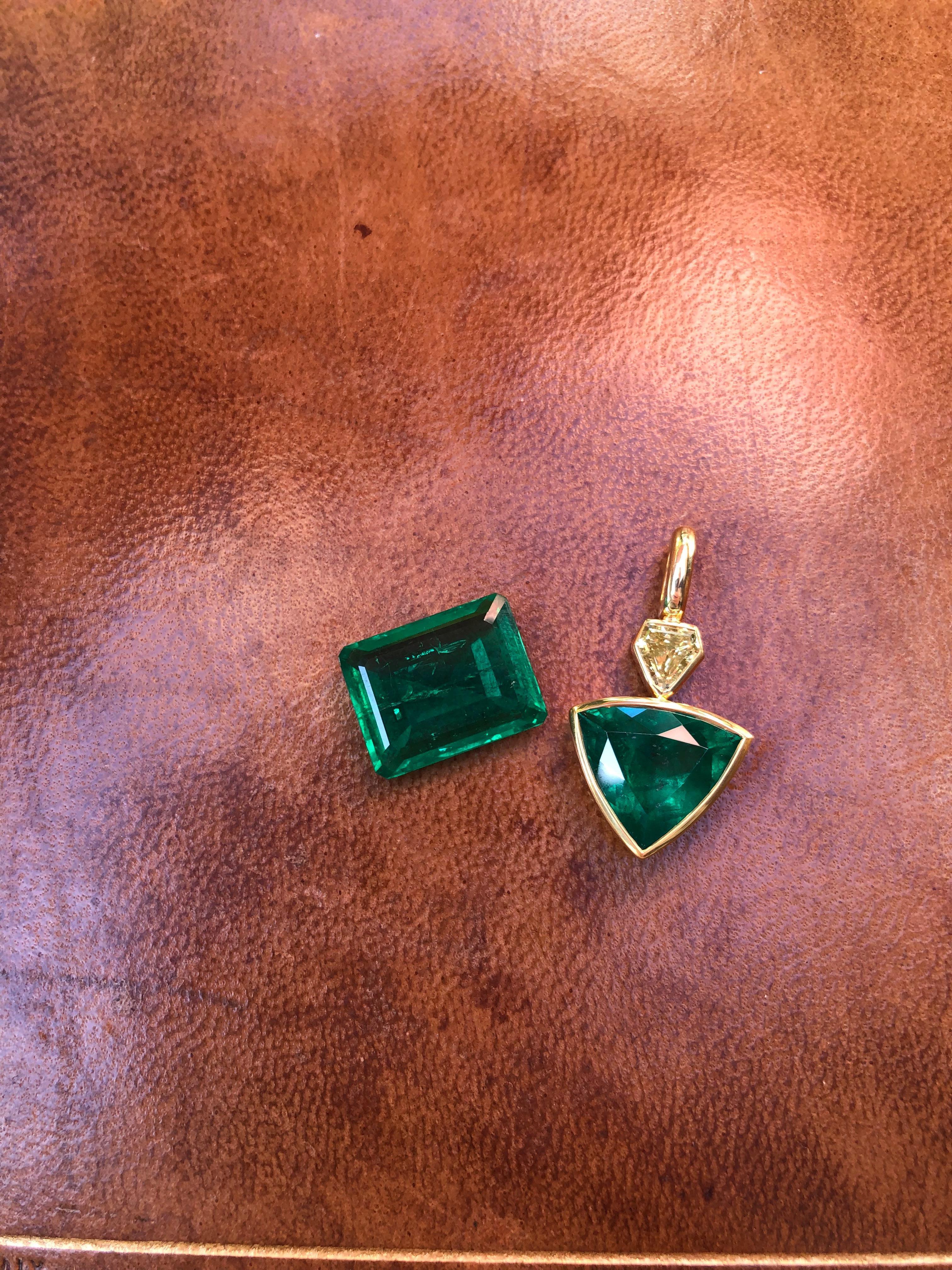5.57 Carat Colombian Muzo Emerald with Insignificant Oil and AGL ...