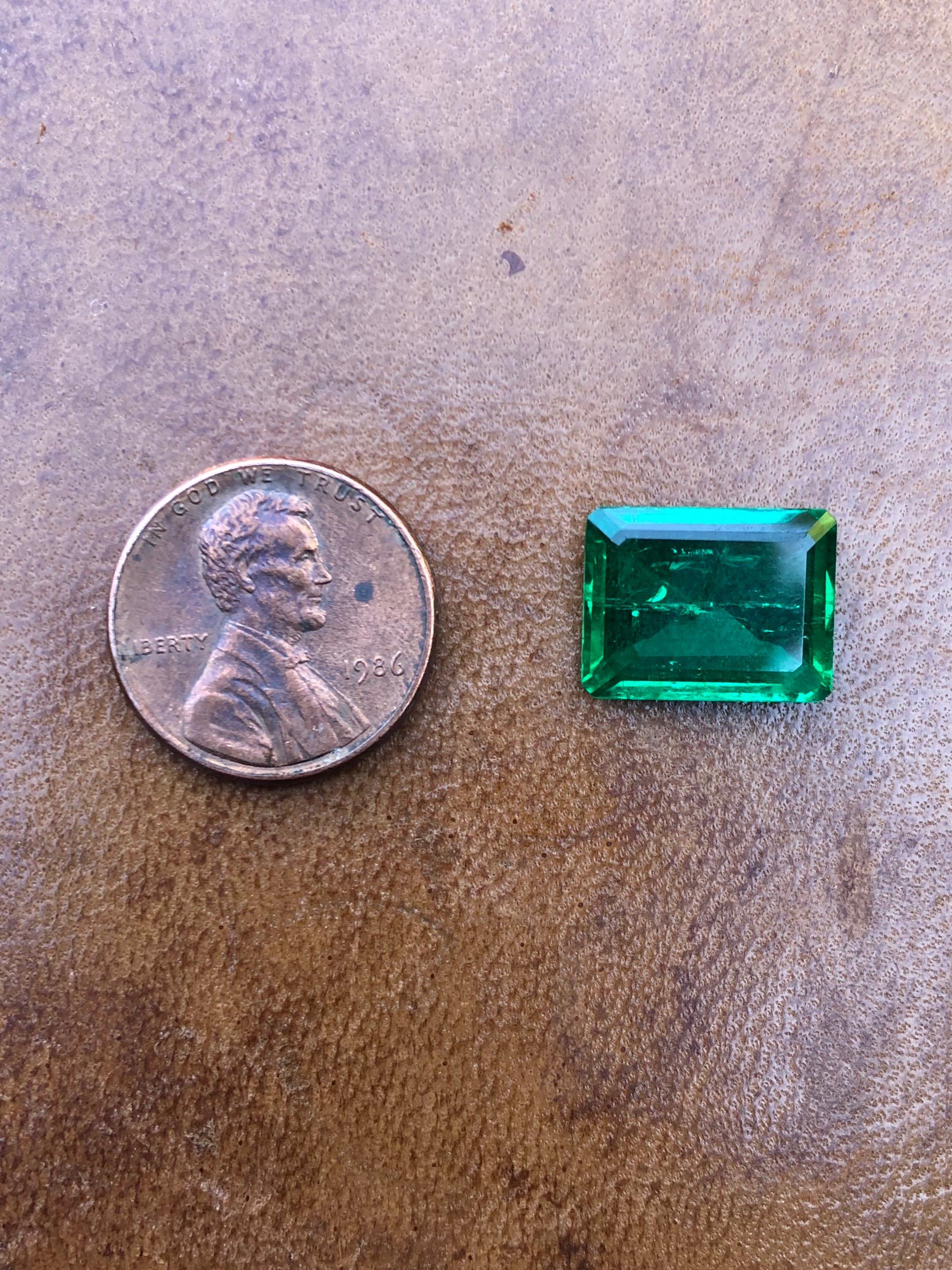 5.57 Carat Colombian Muzo Emerald with Insignificant Oil and AGL ...