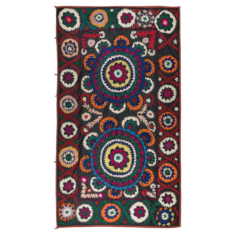 5.5x9 Ft Silk Hand Embroidered Bedspread, Vintage Suzani Tapestry ...