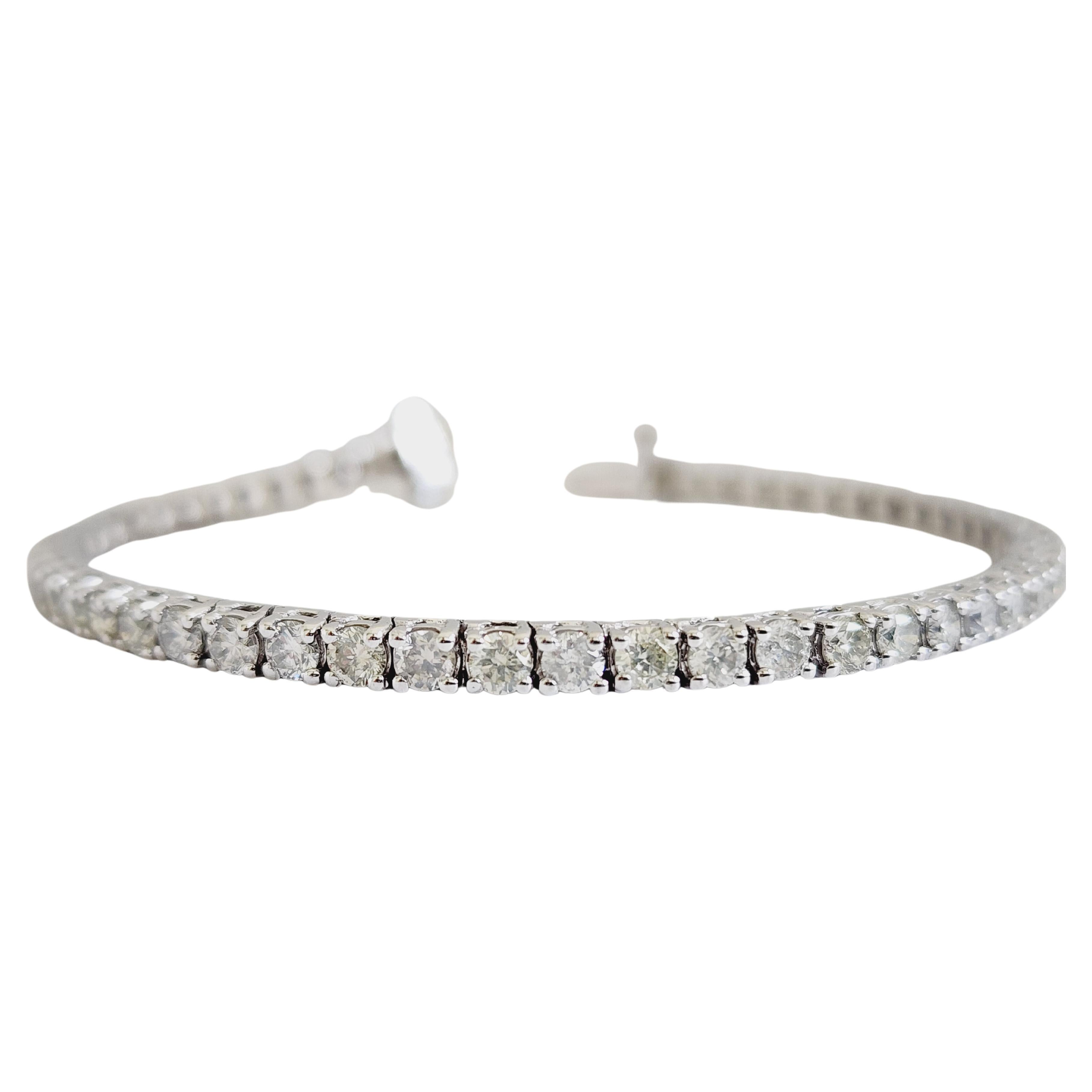 5.65 Carat Round Brilliant Natural Diamond Tennis Bracelet 14 Karat White Gold For Sale at 1stDibs