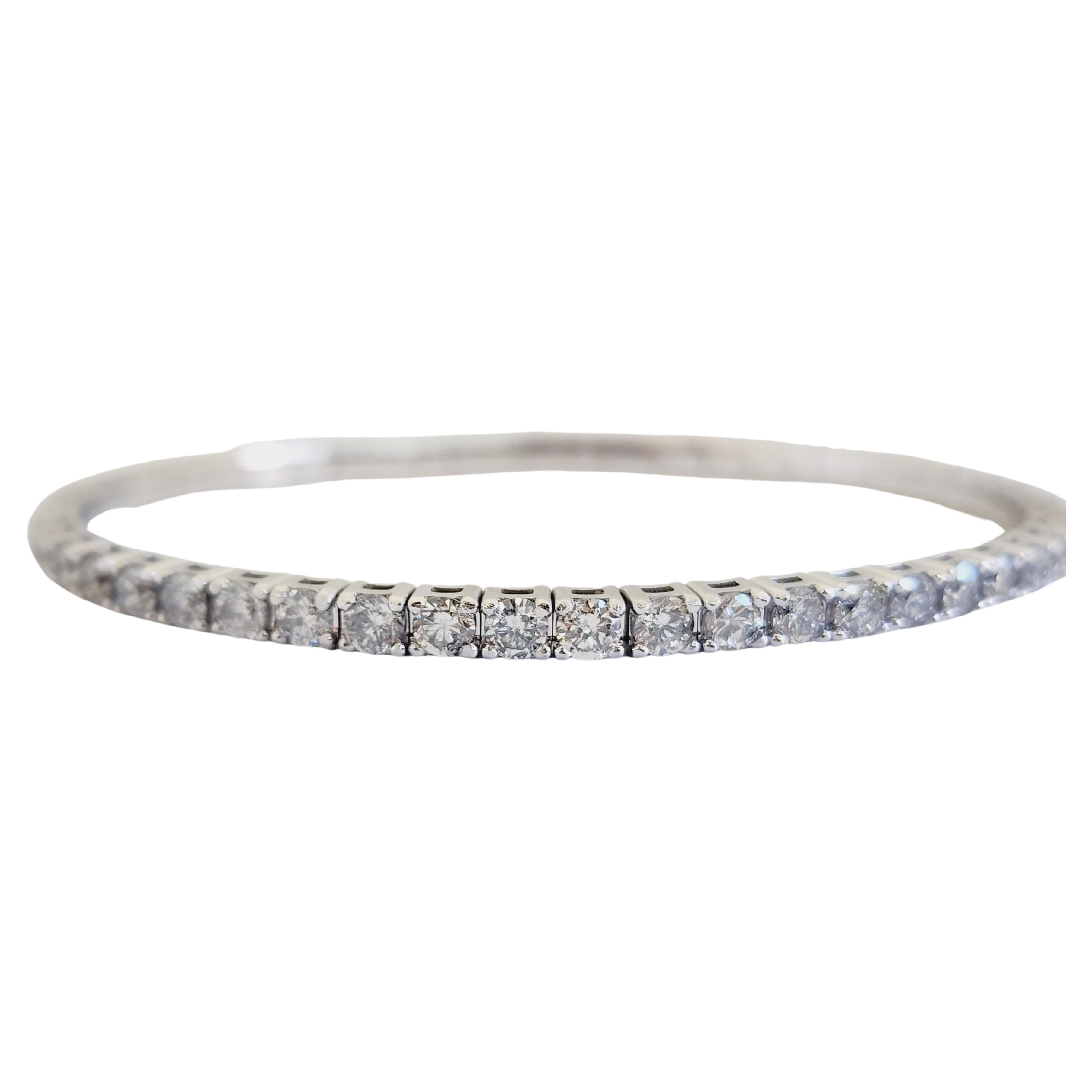5.66 Carat Full Flexible Bangle White Gold 14 Karat Bracelet For Sale ...