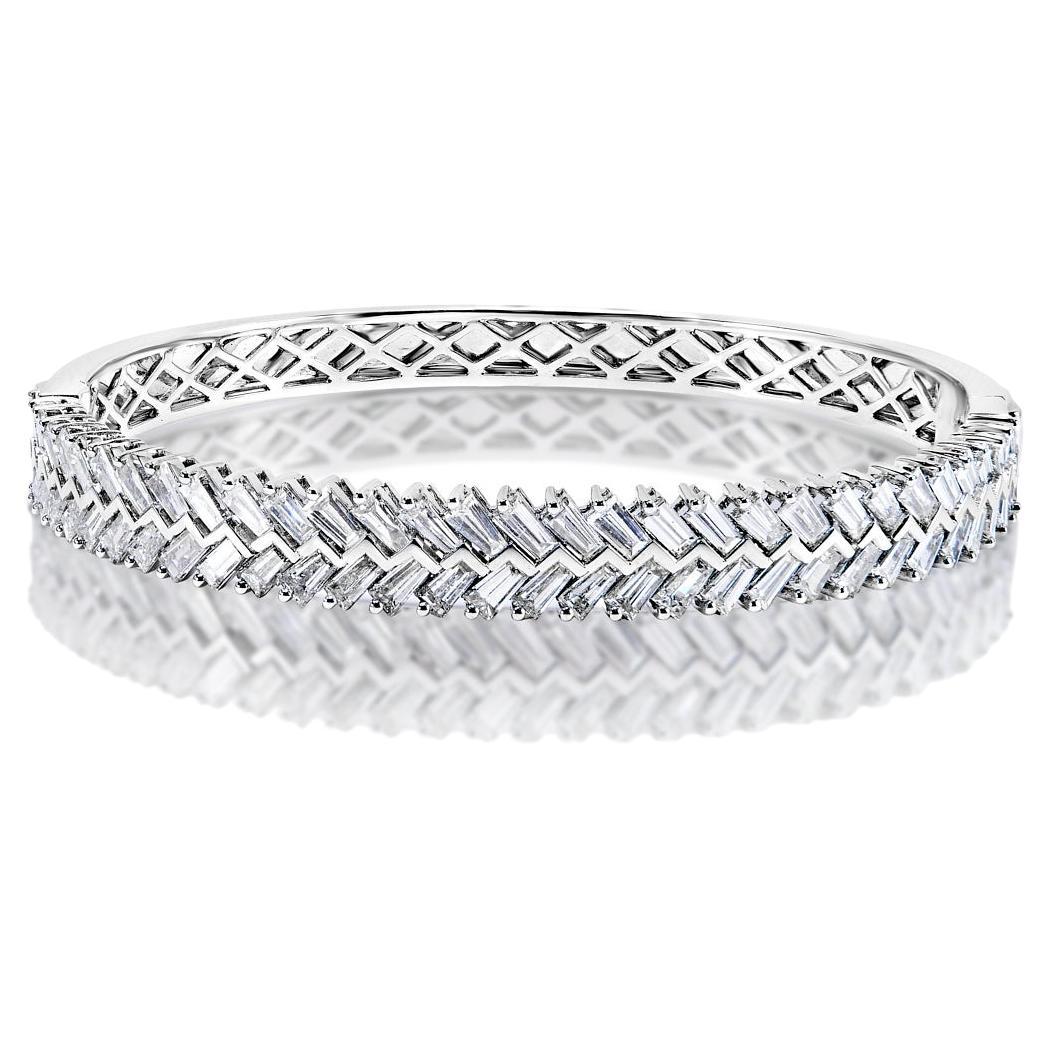 6 Carat Emerald Cut Diamond Bangle Bracelet Certified For Sale at 1stDibs