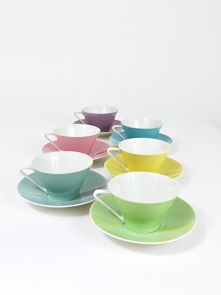 6 Midcentury Pastel Daisy Porcelain Coffee Cups, Lilien, Austria, 1950s For Sale at 1stDibs