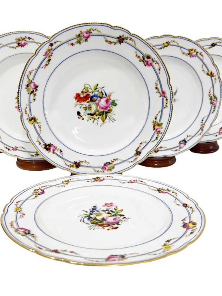 6 Old Paris Porcelain Dinner Plates, Early 19th Century For Sale at 1stDibs