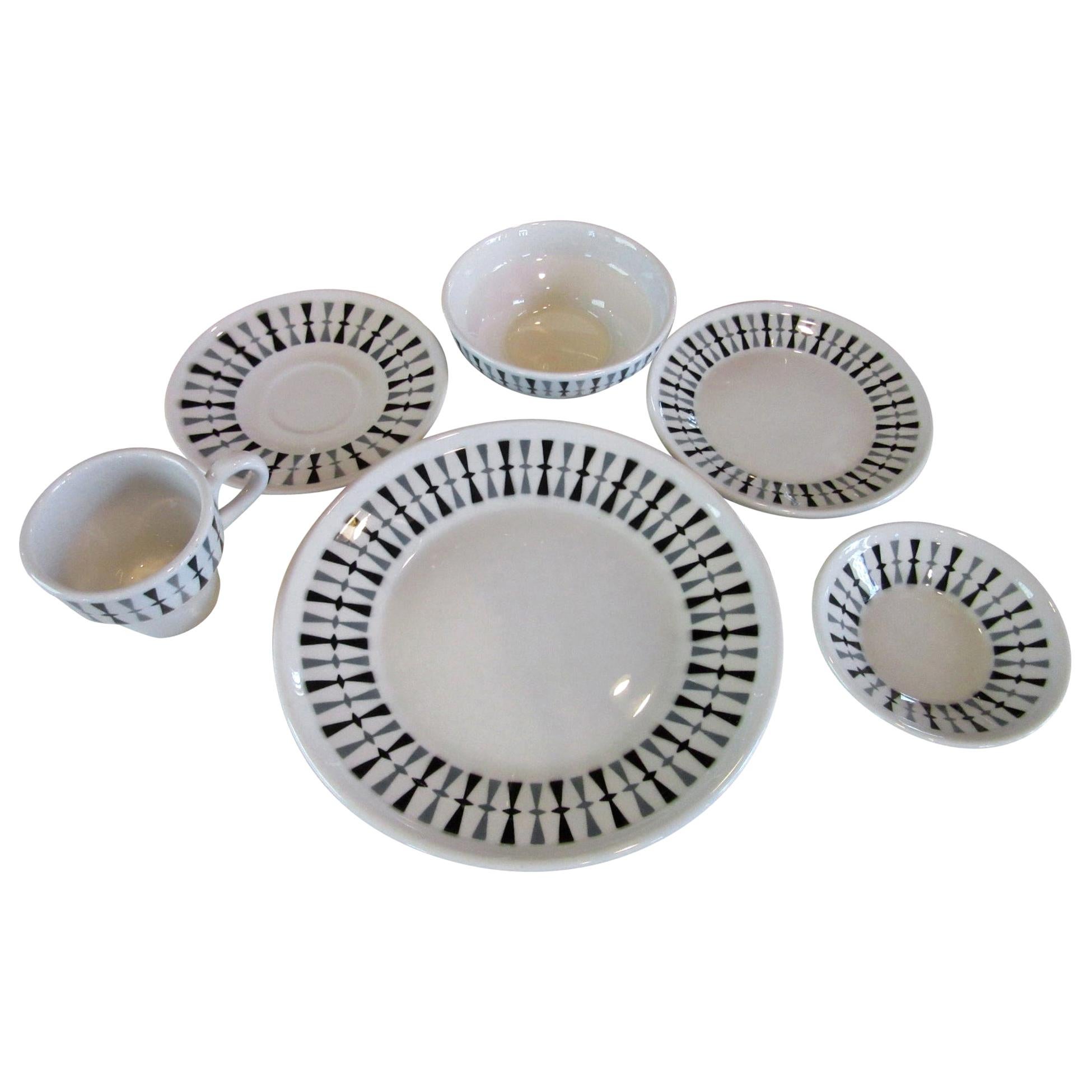 Paul McCobb Mid-Century Modern "Contempri" 88-Piece China Set at 1stDibs