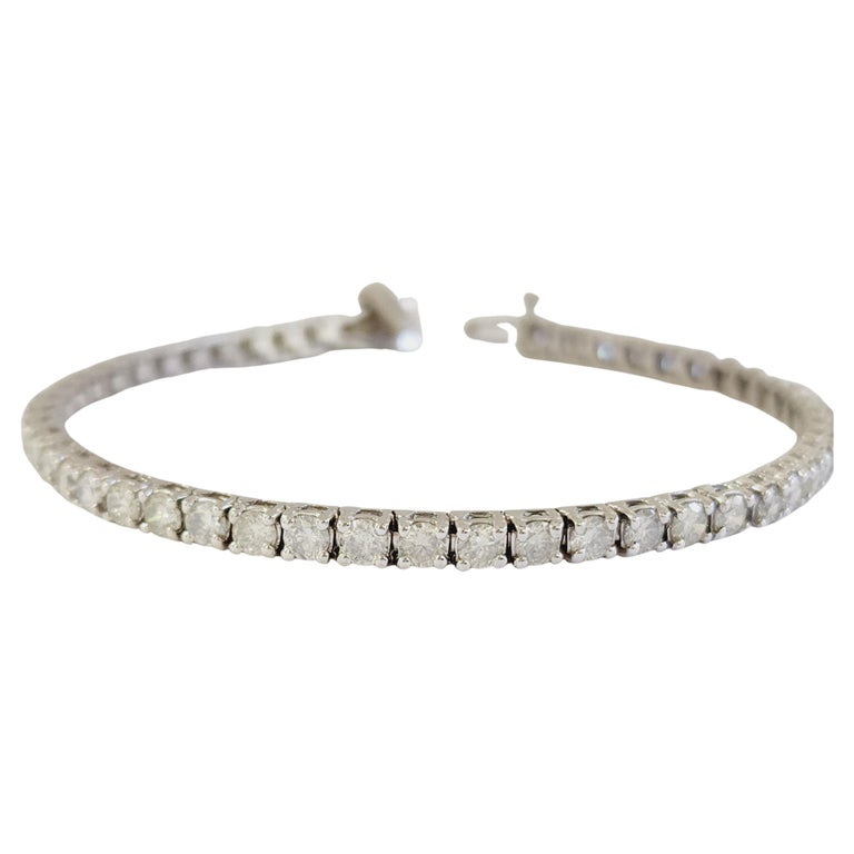 6.05 Carat Round Brilliant Natural Diamond Tennis Bracelet 14 Karat White Gold For Sale at 1stDibs
