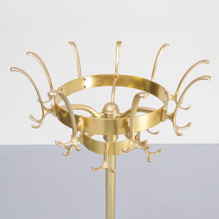 1960s Beautiful Brass Round Freestanding Coat Rack For Sale at 1stDibs