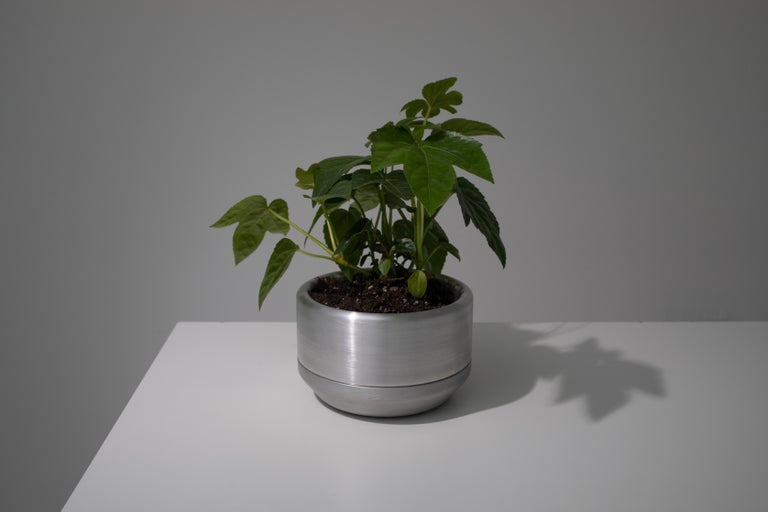 618 Planter in CNC Milled, Spun and Anodized Aluminum For Sale at ...