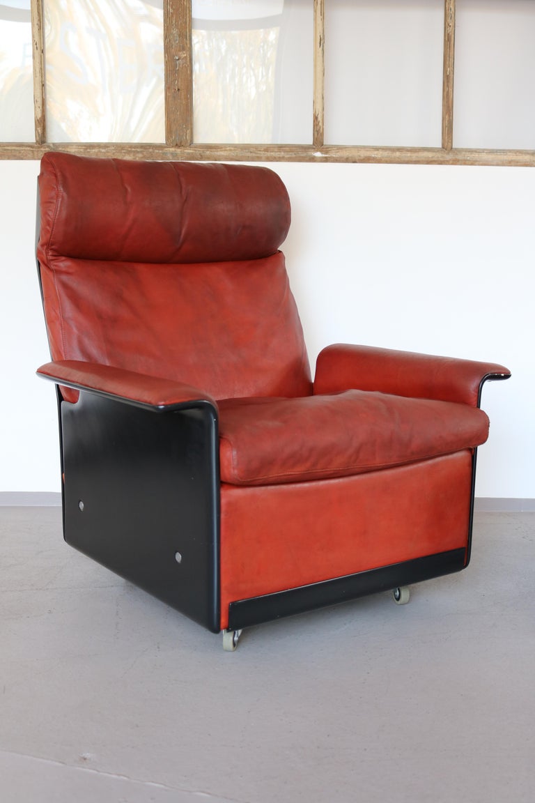 620 High back Leather Lounge Chair and Ottoman by Dieter Rams for ...