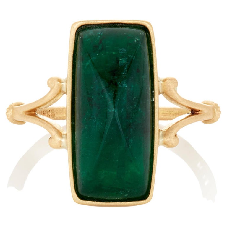 6.60 Carats Emerald Sugarloaf Cut Ring in 18 Karat Yellow Gold For Sale ...