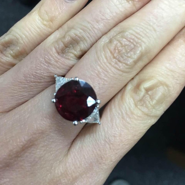 6.68 Carat Vivid Red Ruby GRS Certified, Round Cut Ring For Sale at 1stDibs