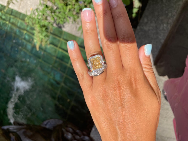6.80ct Light Yellow Radiant VS1 GIA Ring at 1stDibs