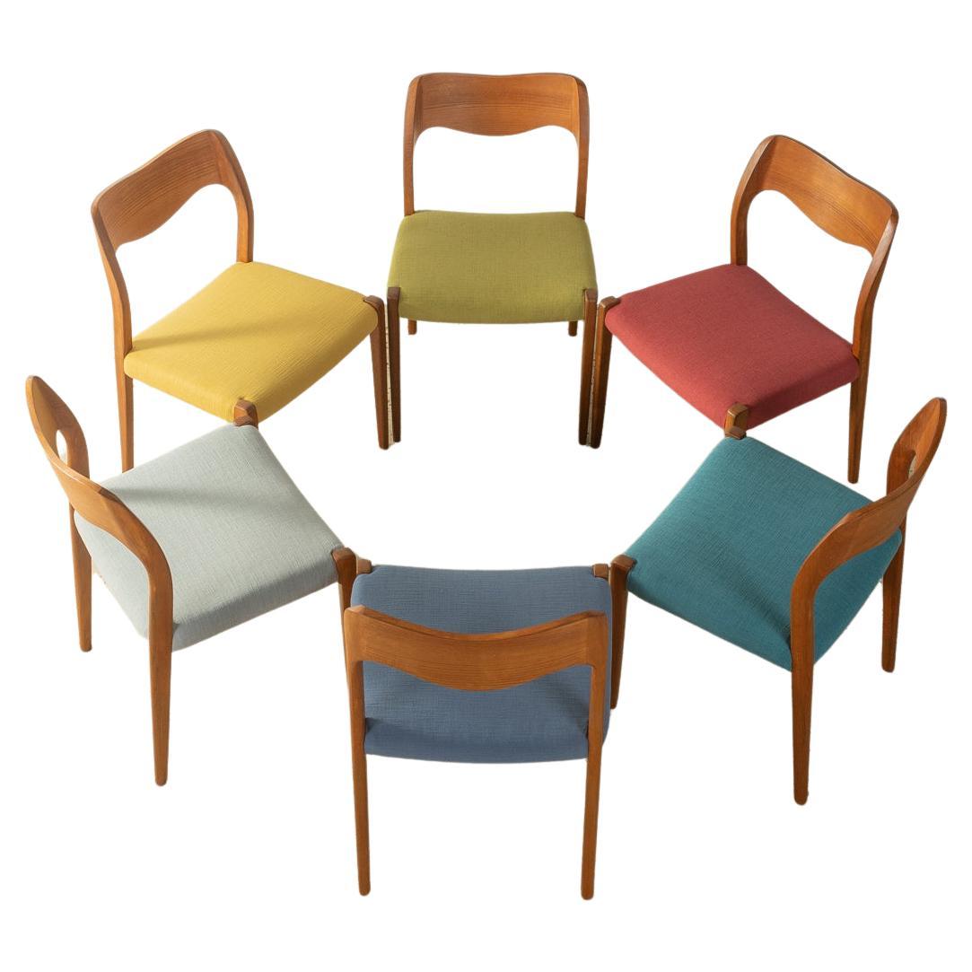 6x Nils O. Møller dining chairs Model 71 in solid teak For Sale at 1stDibs