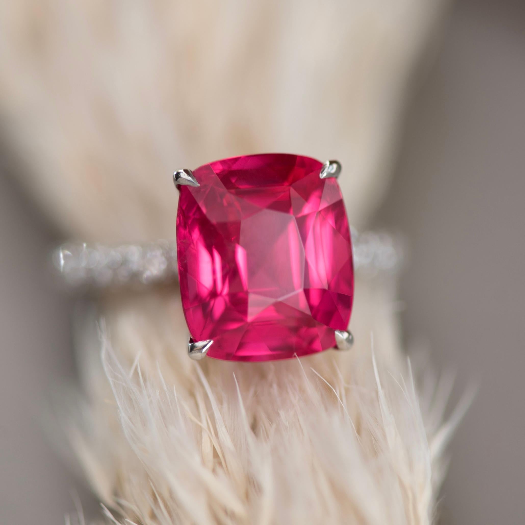7 Carat Vibrant Pink Mahenge Spinel Diamonds 18 Karat White Gold Dual ...