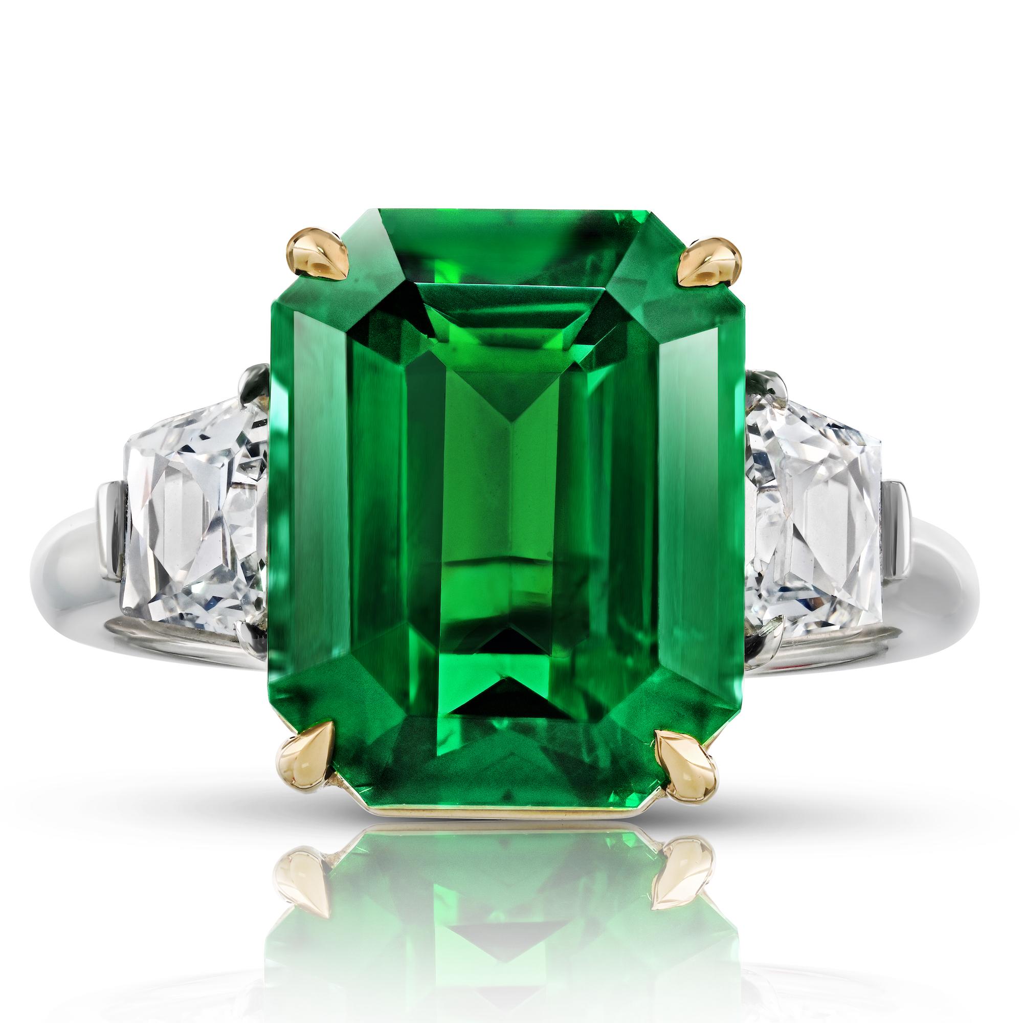 7.02 carat Emerald Cut Green Tsavorite and Diamond Ring For Sale at 1stDibs