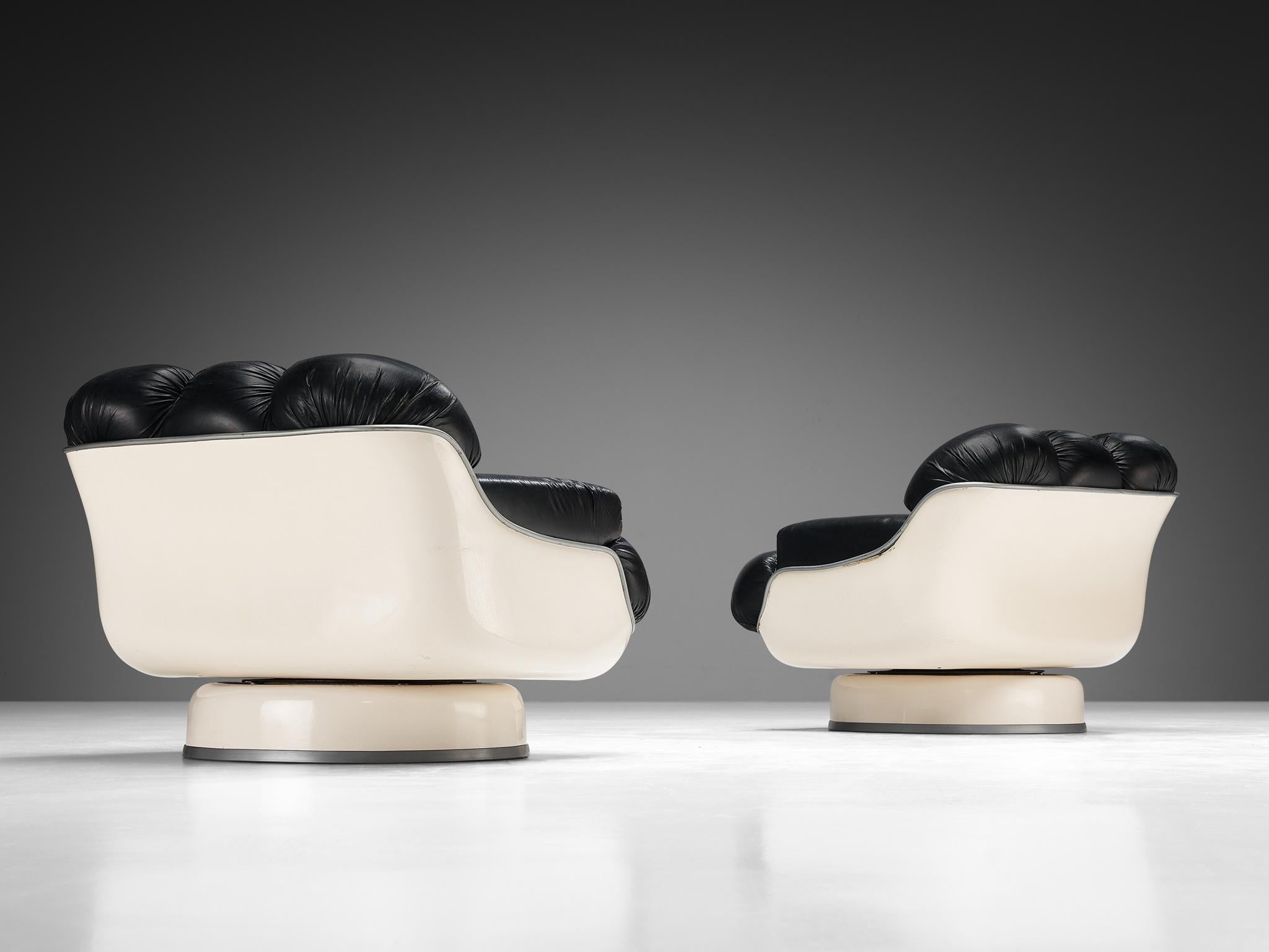 70s Italian Pair of Lounge Chairs in Fiberglass and Black Leather For ...