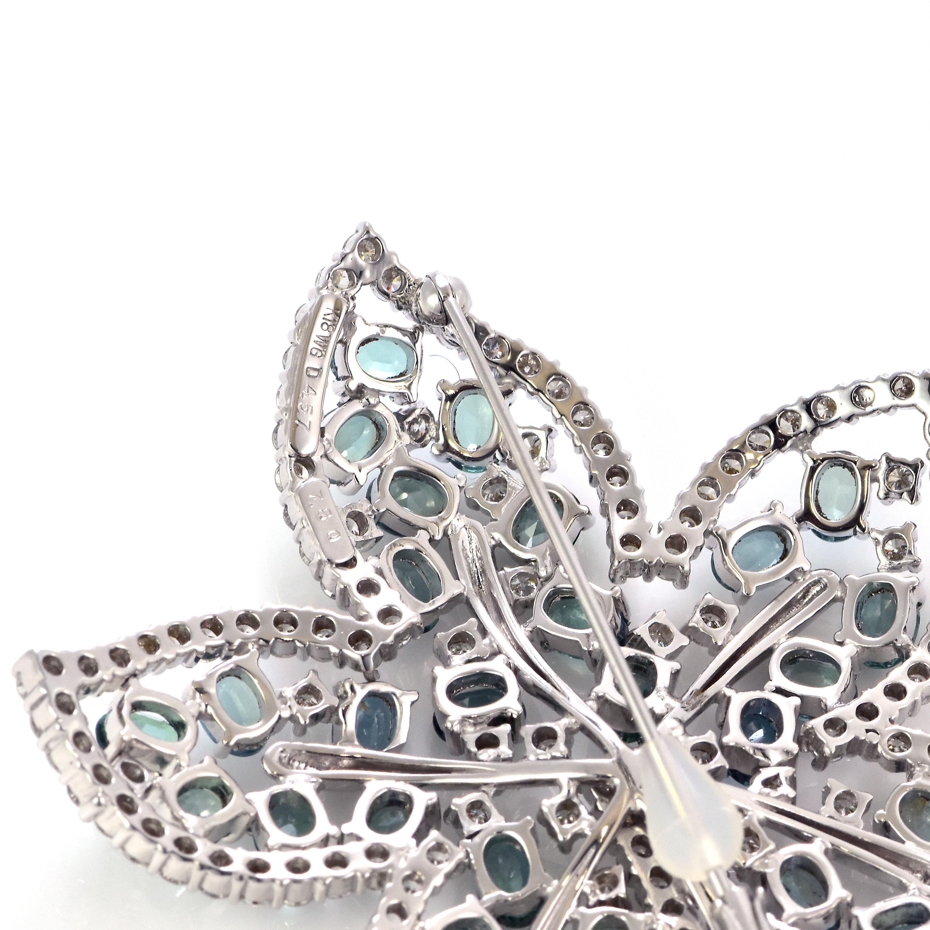 7.80 Carat Natural Brazilian Color-Changing Alexandrite Brooch set in ...