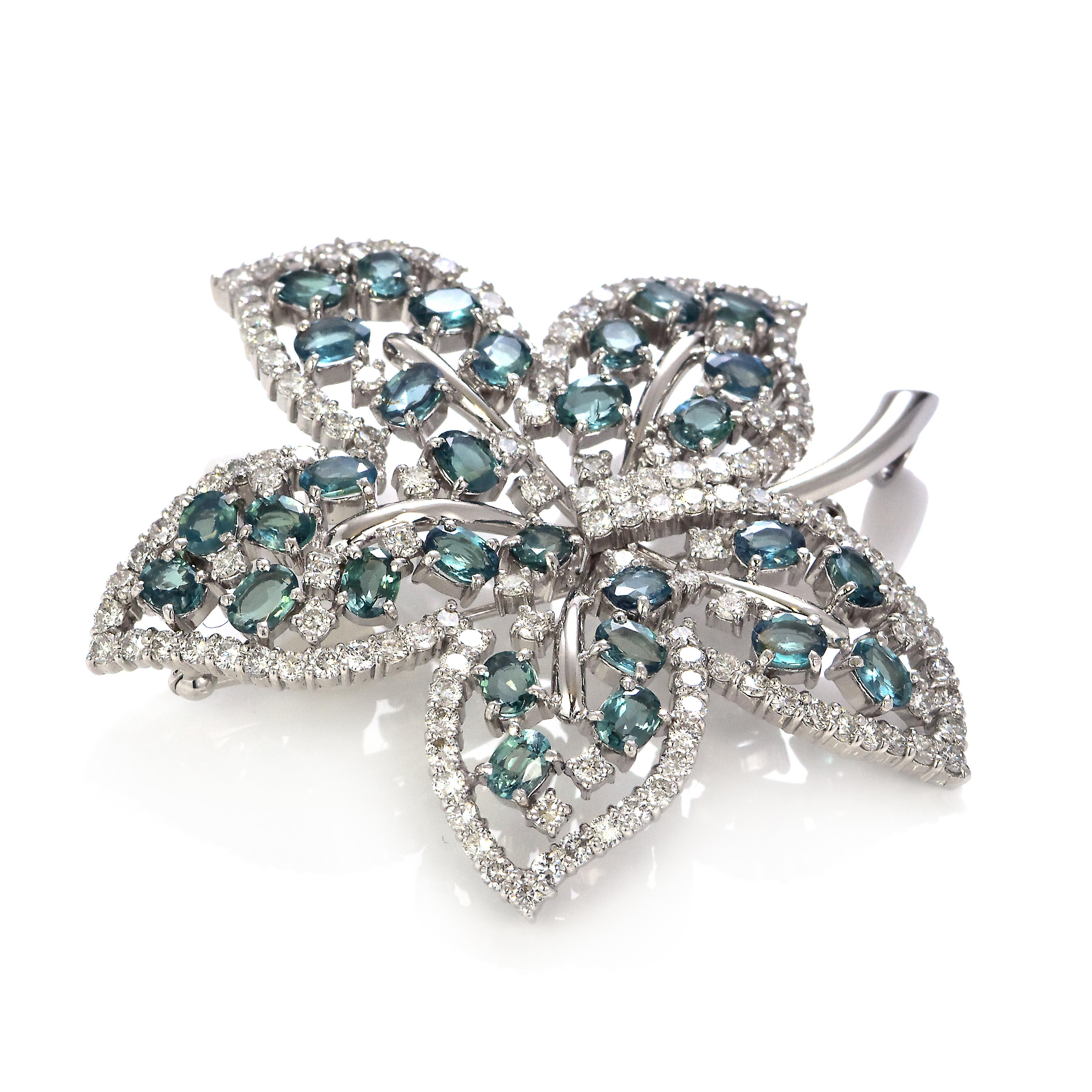 7.80 Carat Natural Brazilian Color-Changing Alexandrite Brooch set in ...